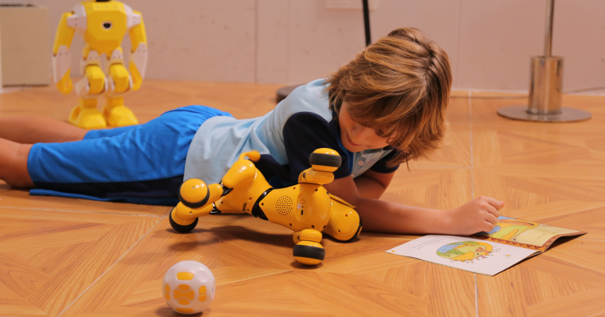 PuppyGo Gen Z: A EMOTIONAL ROBOPET FOR YOUR FAMILY by Gopad Botz ...
