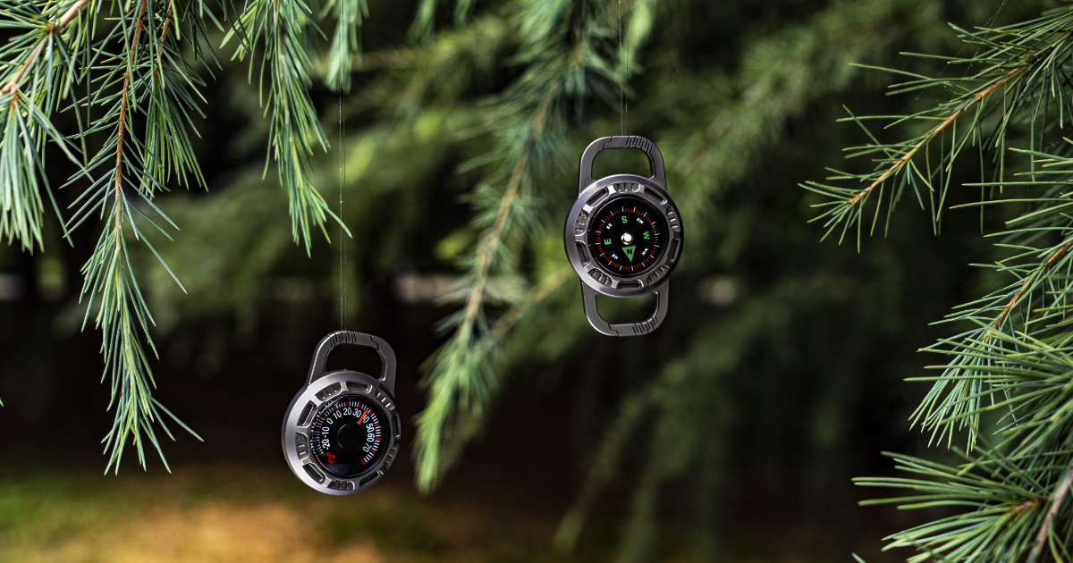 Outdoor Adventure Sports-Titanium 2-in-1 Compass by comandi Corres ...