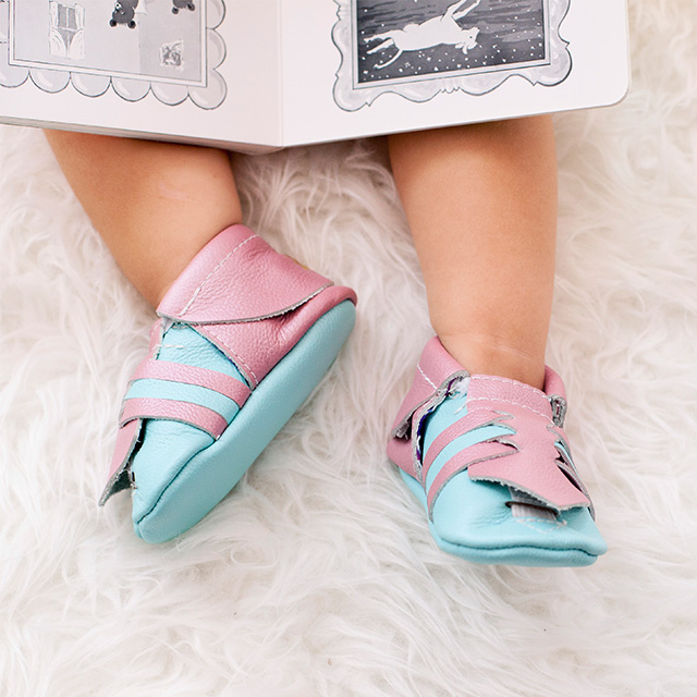 KINBE Moccs: Adjustable Shoes for Growing Babies by Amber Cruse - Indiegogo