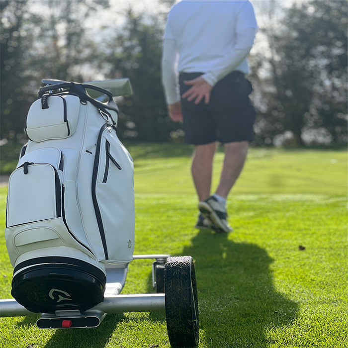 iXi World's First Smart Self-Driving Golf Trolley by Eric Piraux ...