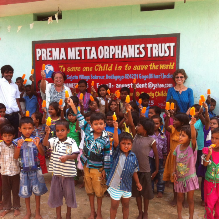 Lunch program for children of Prema Metta School by Michelle Bos-Lun ...